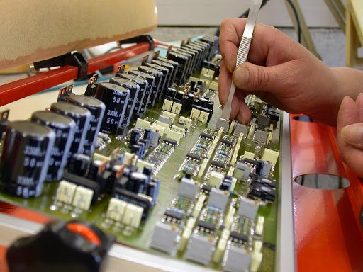 Diploma in Electronics | Institute of Science Trade & Technology (ISTT)